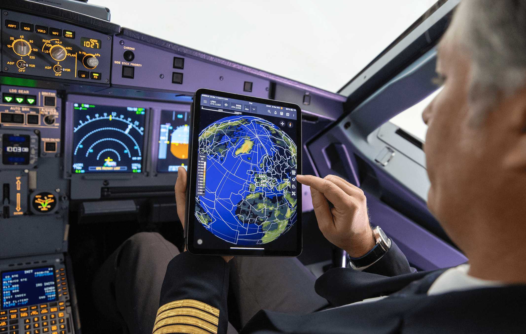 Airbus and NAVBLUE launch Mission+, the first Electronic Flight ...